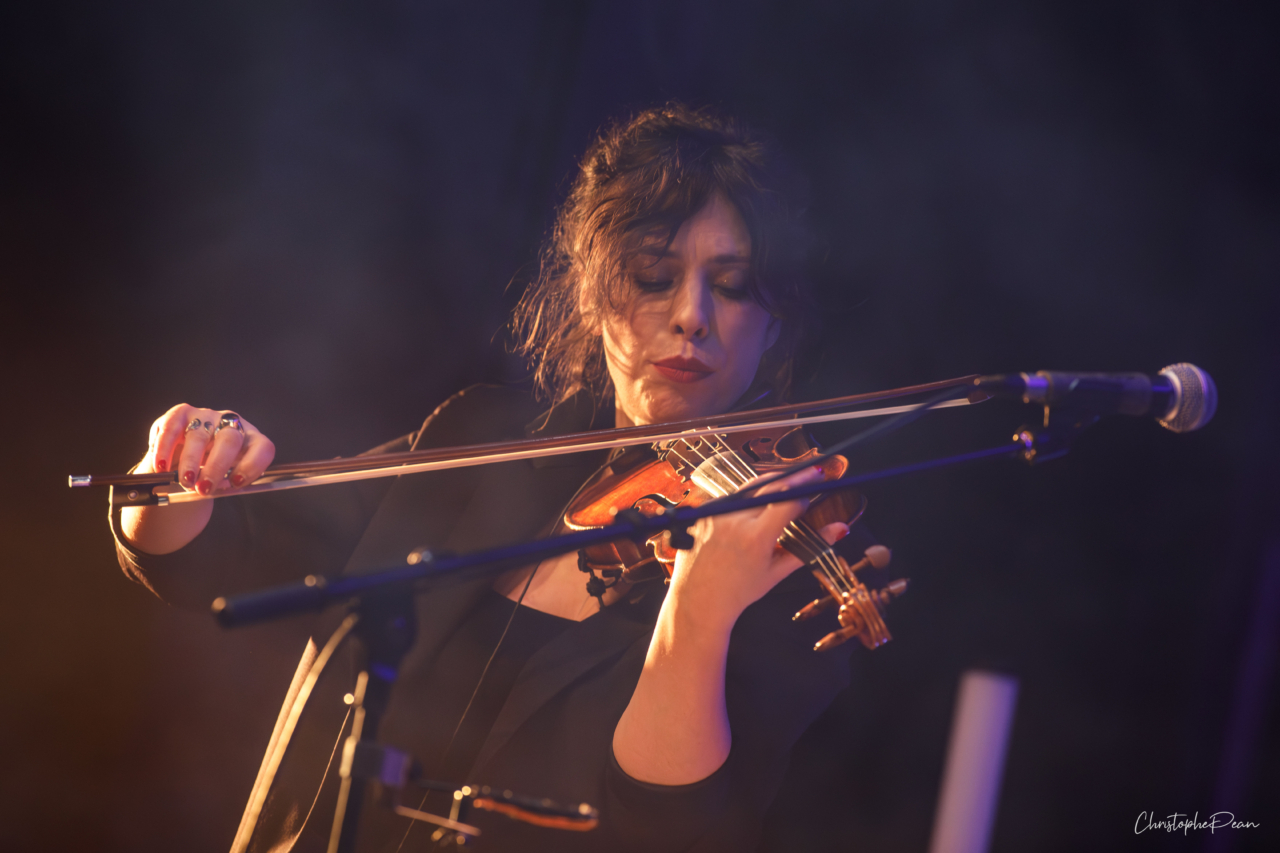 Mirabelle Gilis - Festival 1001 Notes